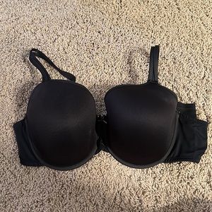 Chantelle | Intimates & Sleepwear | 34 Dddd G Bra In Black With Light ...